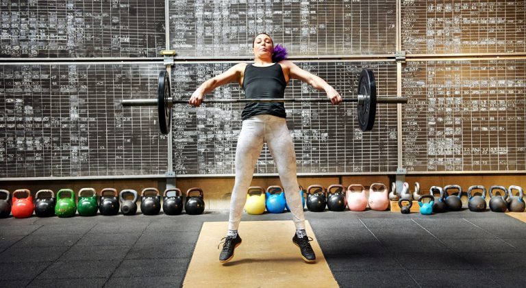 Powerlifting vs Weightlifting: What's the Difference? - Inspire US