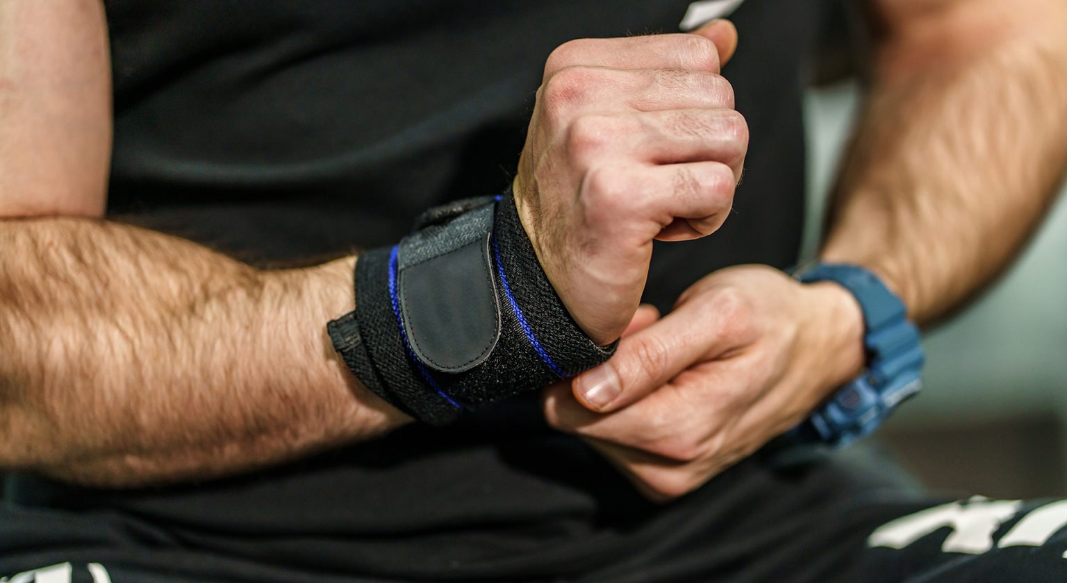 Suicide Grip Bench Press: Benefits, Dangers, and More - Inspire US